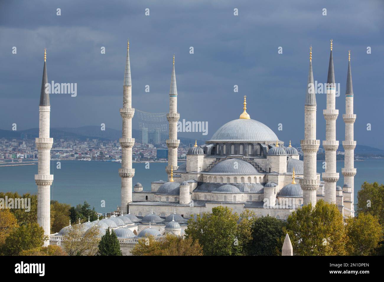 Blue Mosque (Sultan Ahmed Mosque), founded 1609, UNESCO World Heritage ...