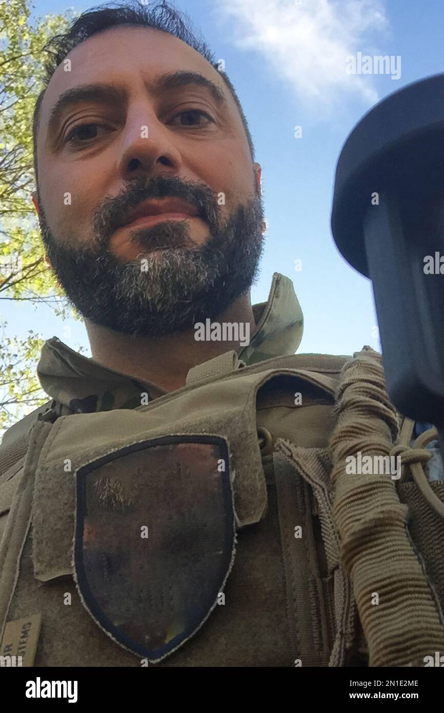 soldier selfie while he is fighting war Stock Photo - Alamy