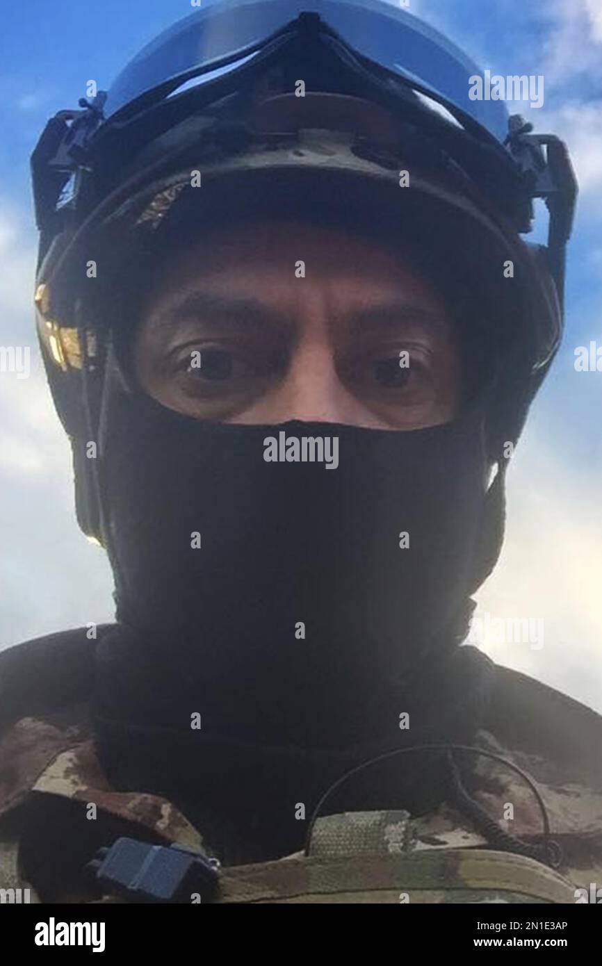 soldier selfie while he is fighting war Stock Photo - Alamy