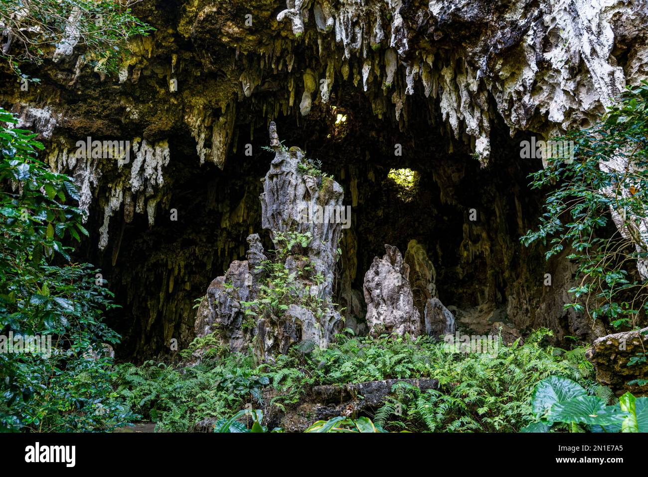 A'eo Cave, Rurutu, Austral islands, French Polynesia, South Pacific ...