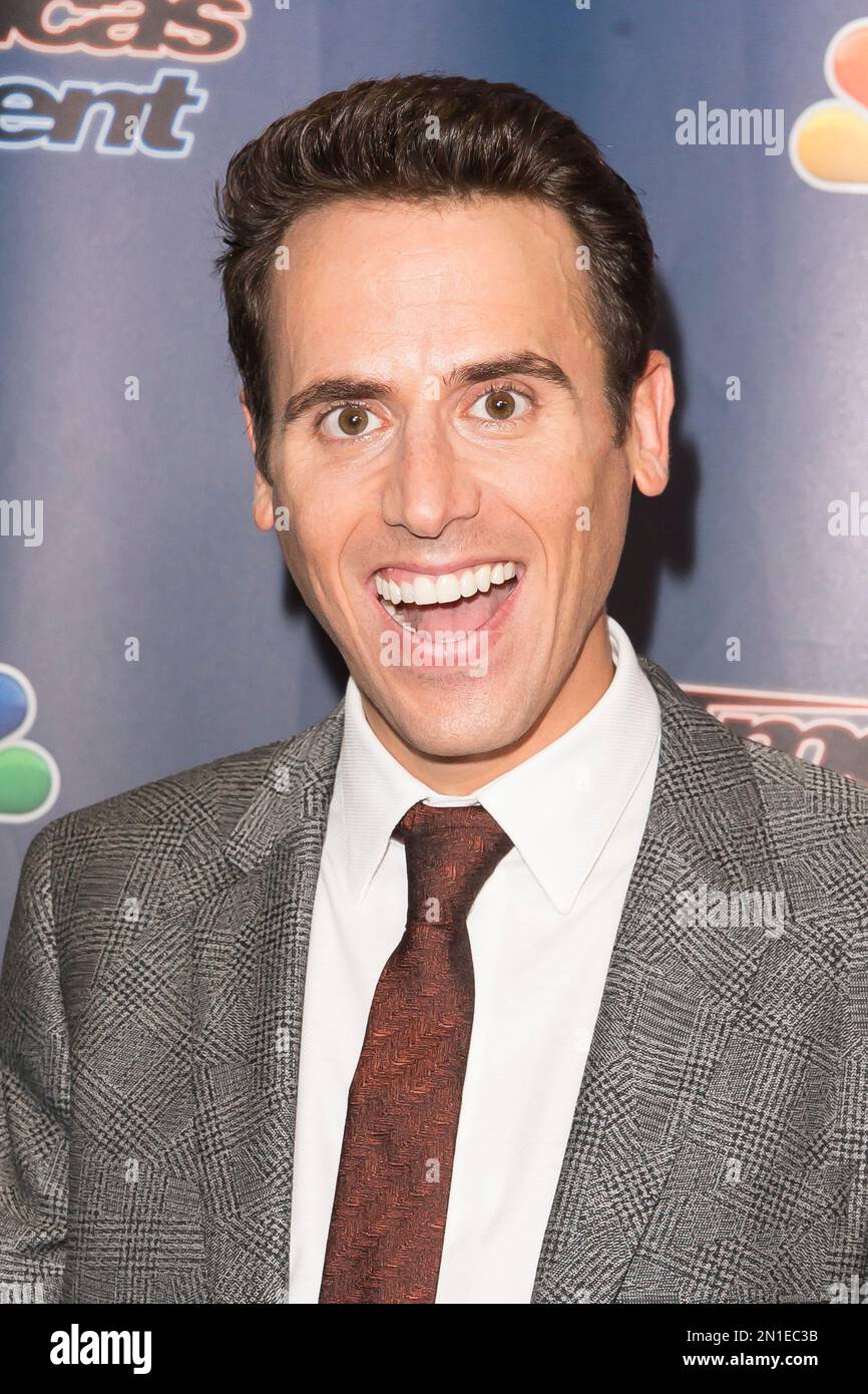 Oz Pearlman attends the "America's Got Talent" finale post-show red ...