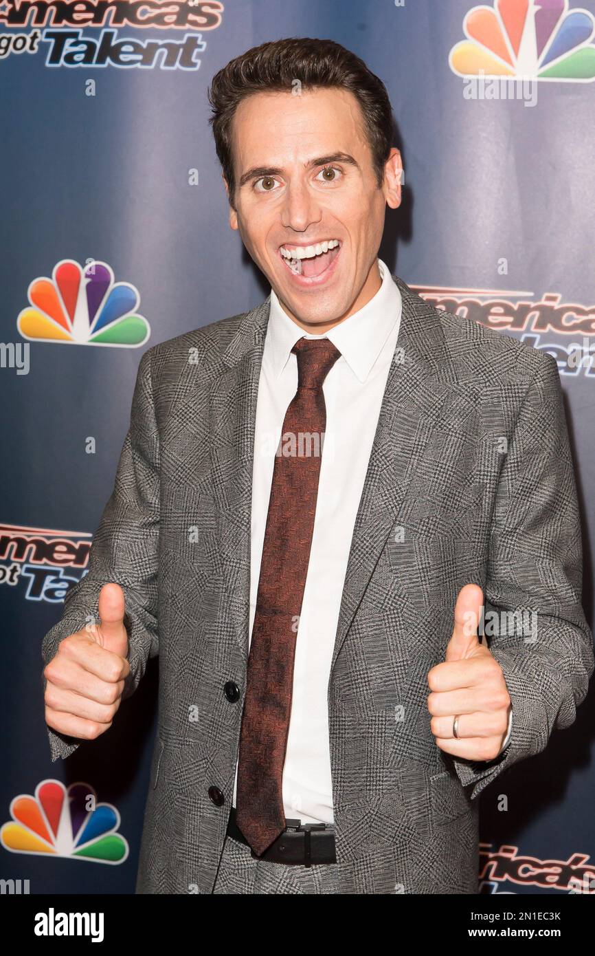 Oz Pearlman attends the "America's Got Talent" finale post-show red ...