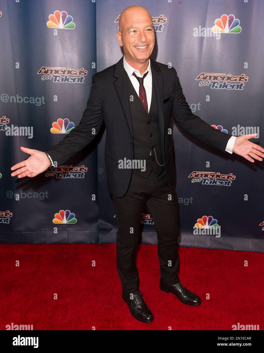 Howie Mandel attends the "America's Got Talent" finale post-show red ...