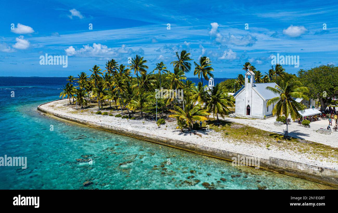 Amaru atoll hi-res stock photography and images - Alamy