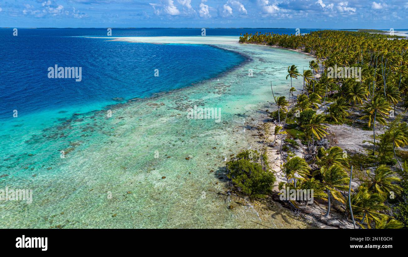 Amaru atoll hi-res stock photography and images - Alamy