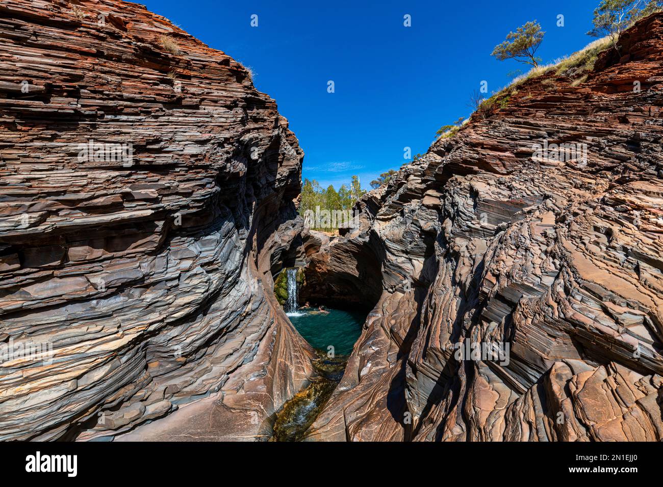 Spa pool in the Hammersley Gorge, Karijini National Park, Western ...