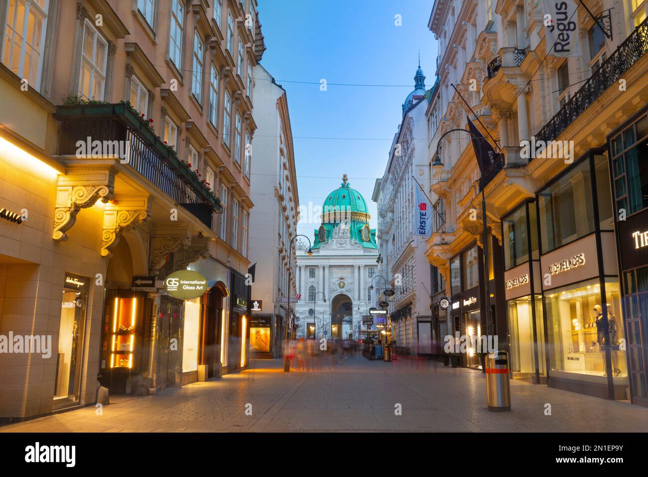 Kohlmarkt street and the Hofburg Palace, Innere Stadt District, UNESCO ...