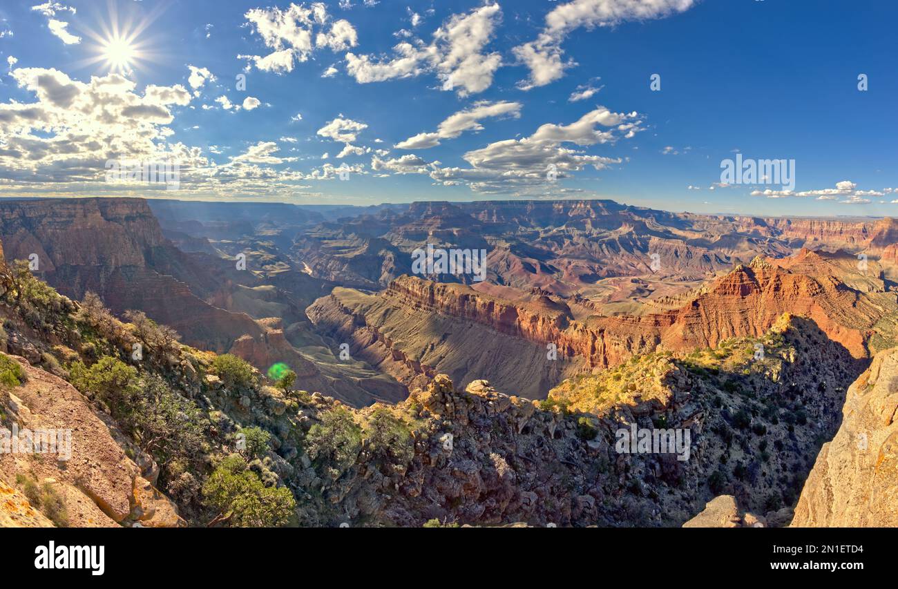 Grand Canyon northwest view from a rock island just beyond the tourist ...