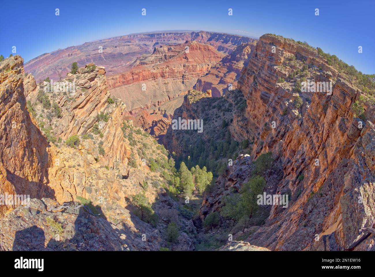 Deep chasm east hi-res stock photography and images - Alamy