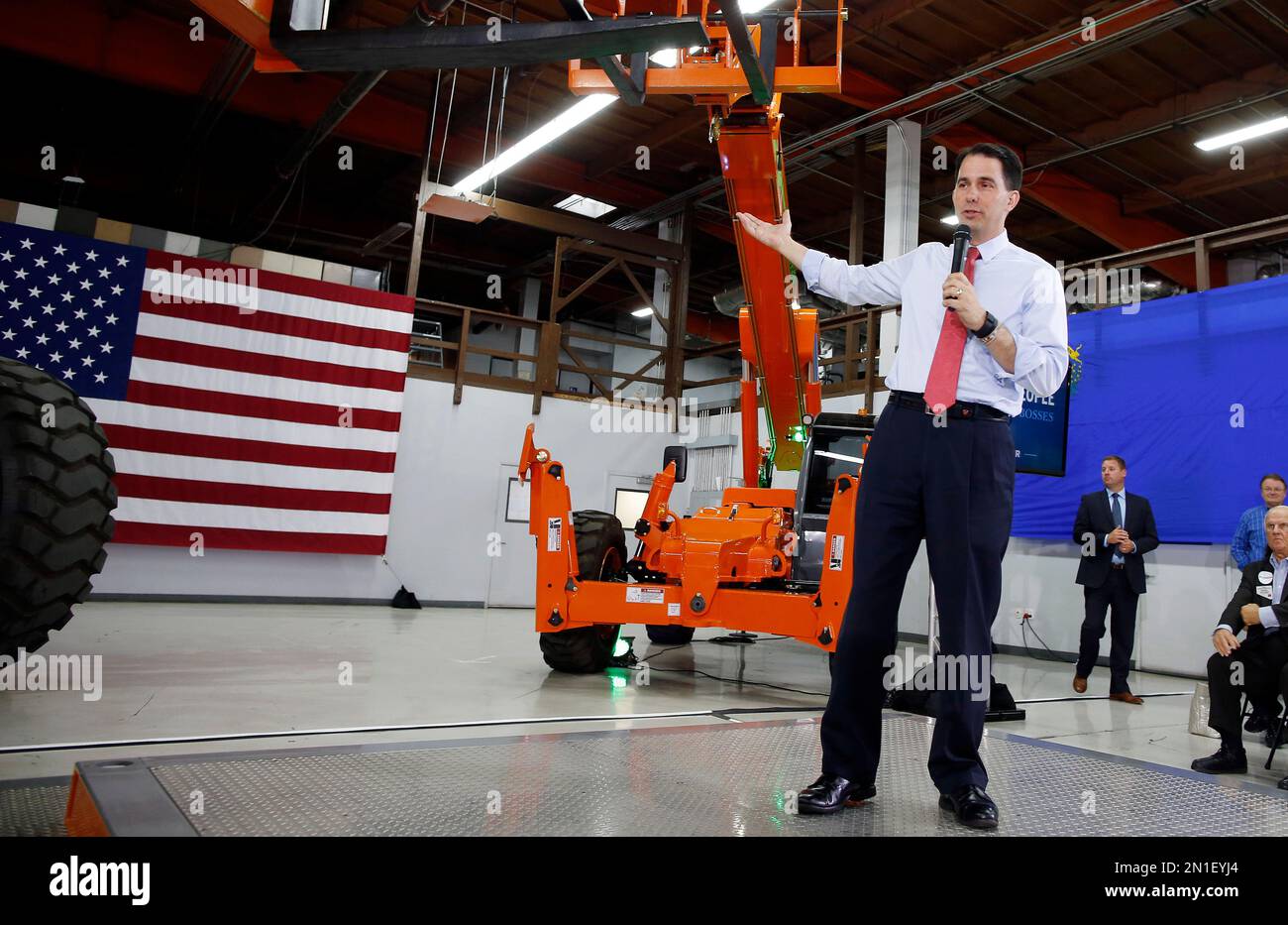 Republican presidential candidate Wisconsin Gov. Scott Walker speaks ...