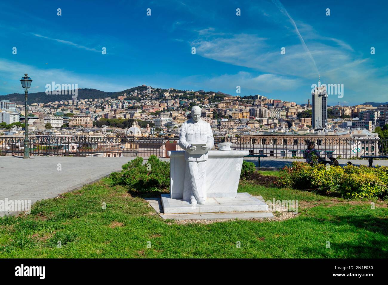 Hanging gardens overlooking hi-res stock photography and images - Alamy