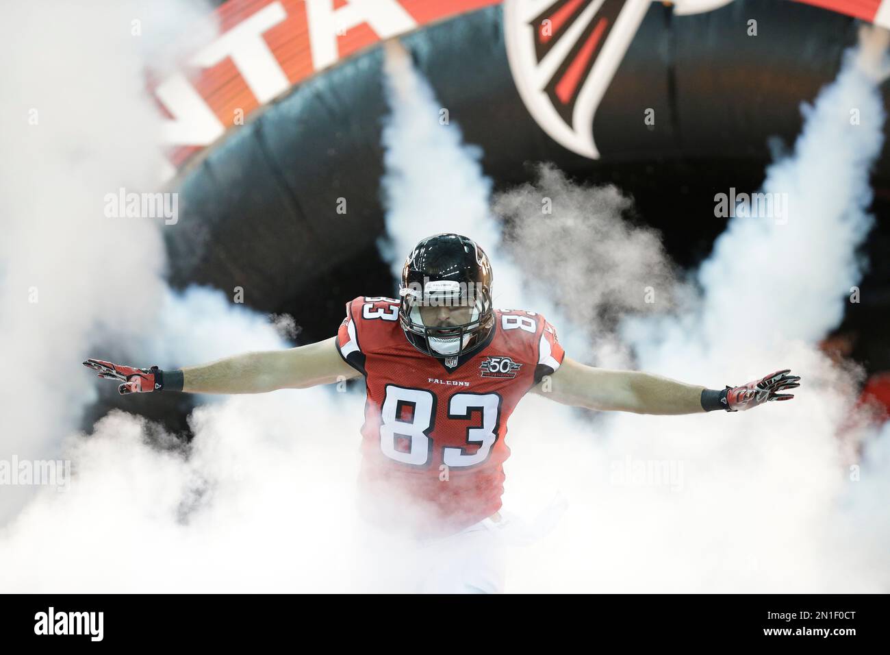 Atlanta Falcons tight end Jacob Tamme (83) takes the field before the ...