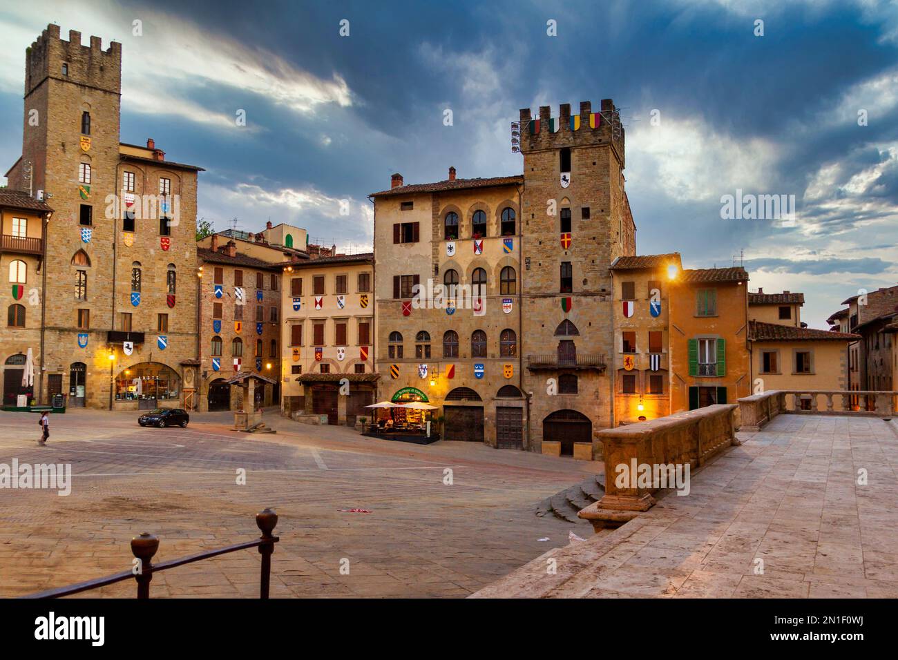 Medieval piazza grande square hi-res stock photography and images - Alamy