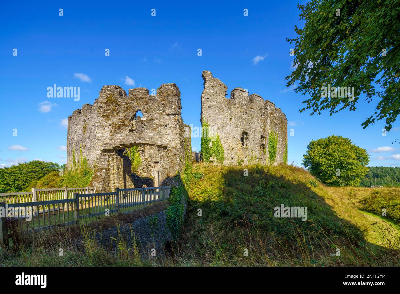 Restormel Castle, Lostwithiel, Cornwall, England, United Kingdom ...