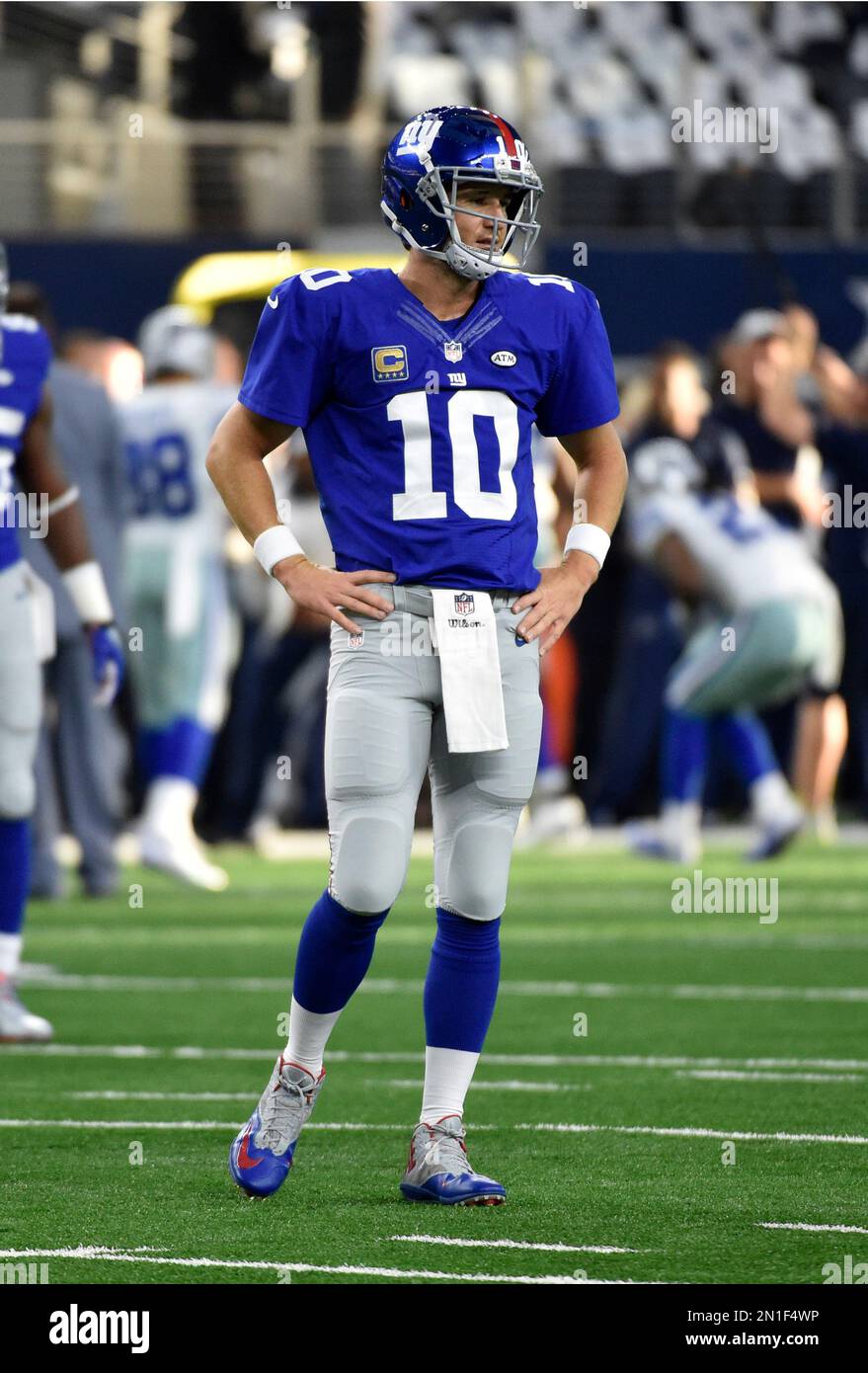 New York Giants quarterback Eli Manning (10) stands on the field before ...