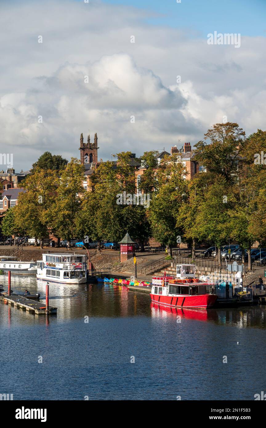 The Groves and River Dee with tourist boats, Chester, Cheshire, England ...