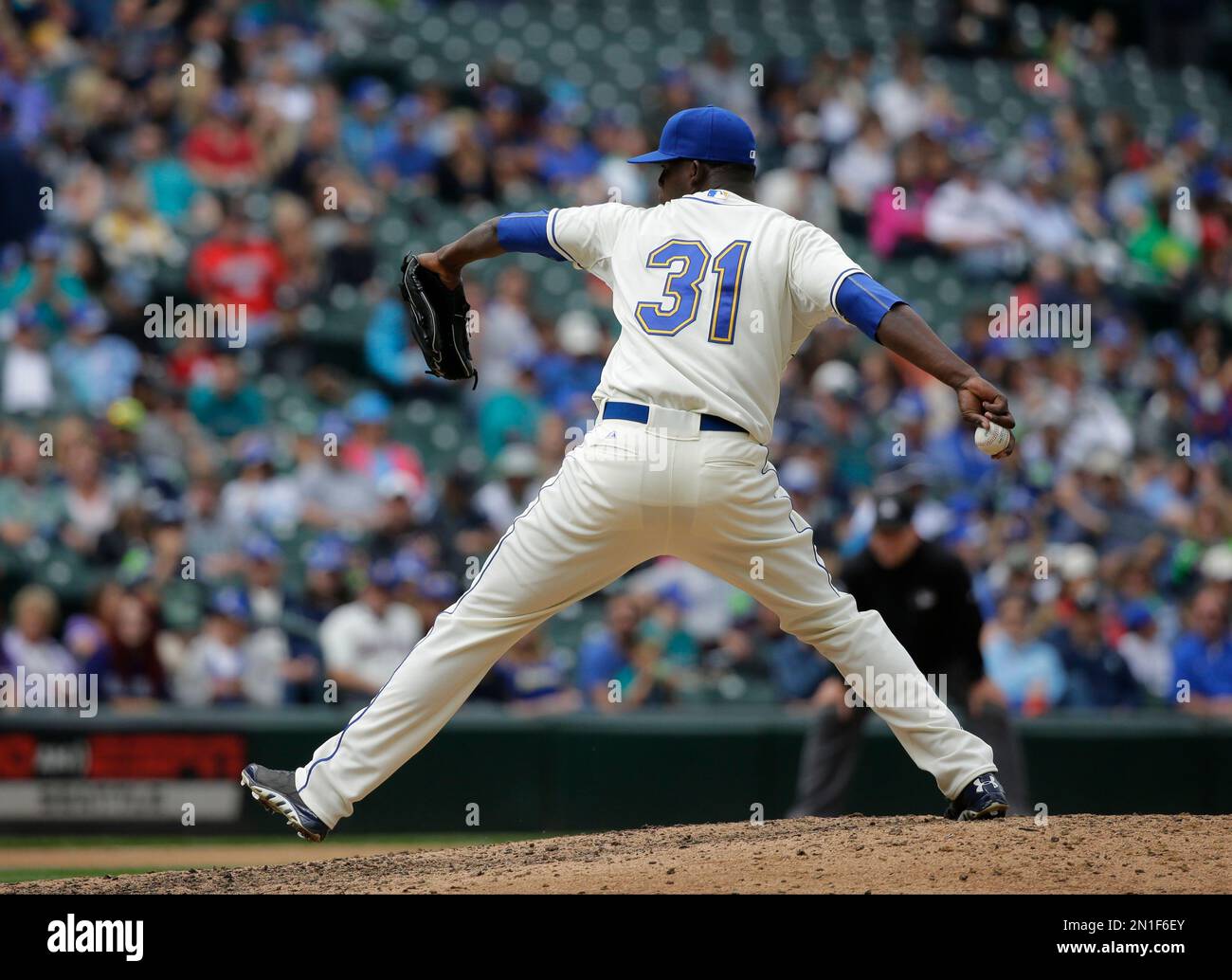Seattle Mariners relief pitcher Jose Ramirez throws against the ...