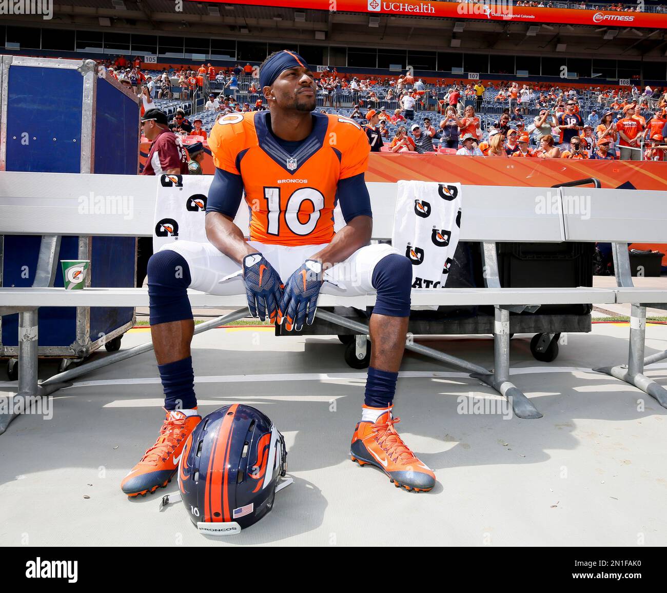Denver Broncos wide receiver Emmanuel Sanders waits to warm up before ...