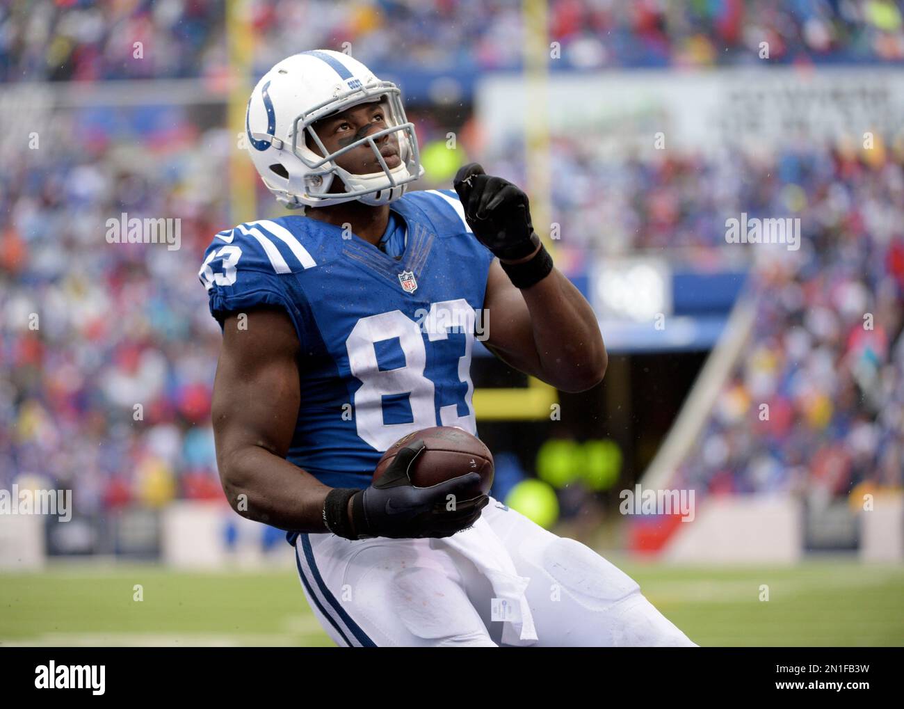 Indianapolis Colts tight end Dwayne Allen (83) scores a touchdown ...