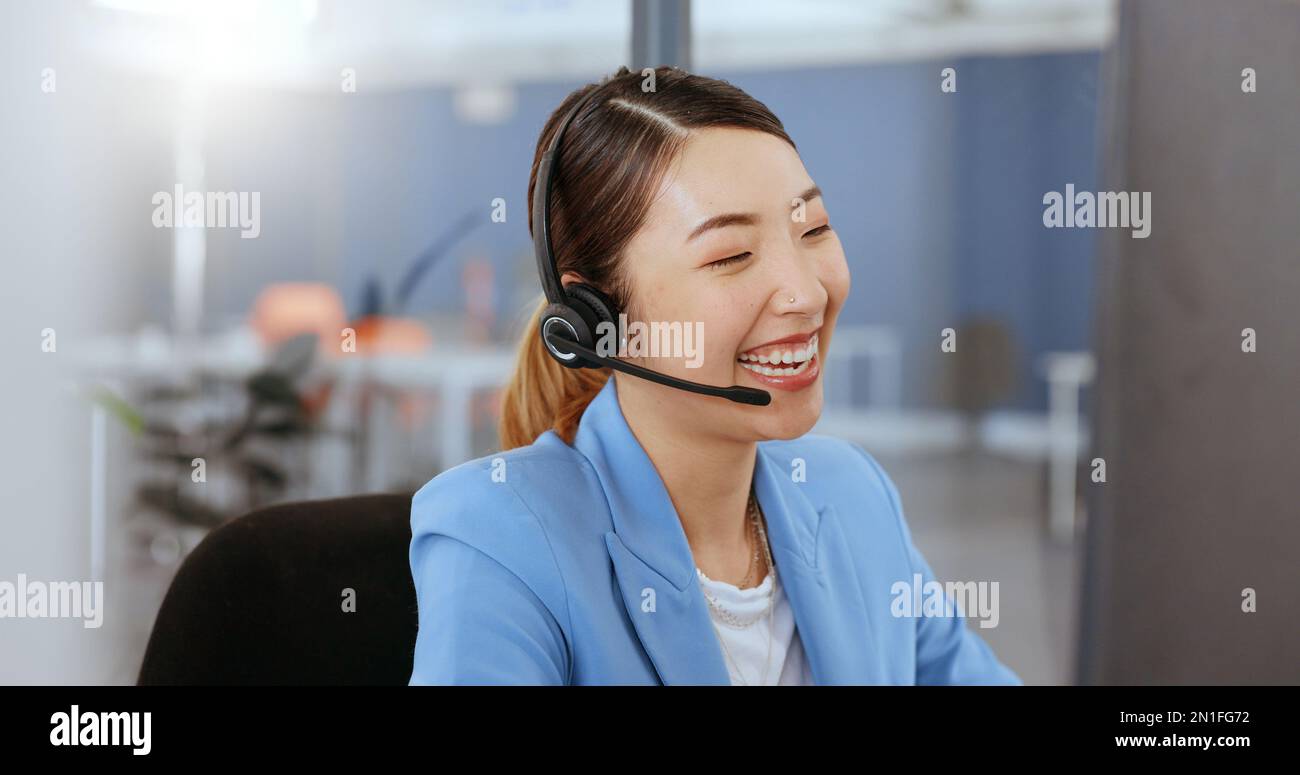 Talking asian support hi-res stock photography and images - Alamy