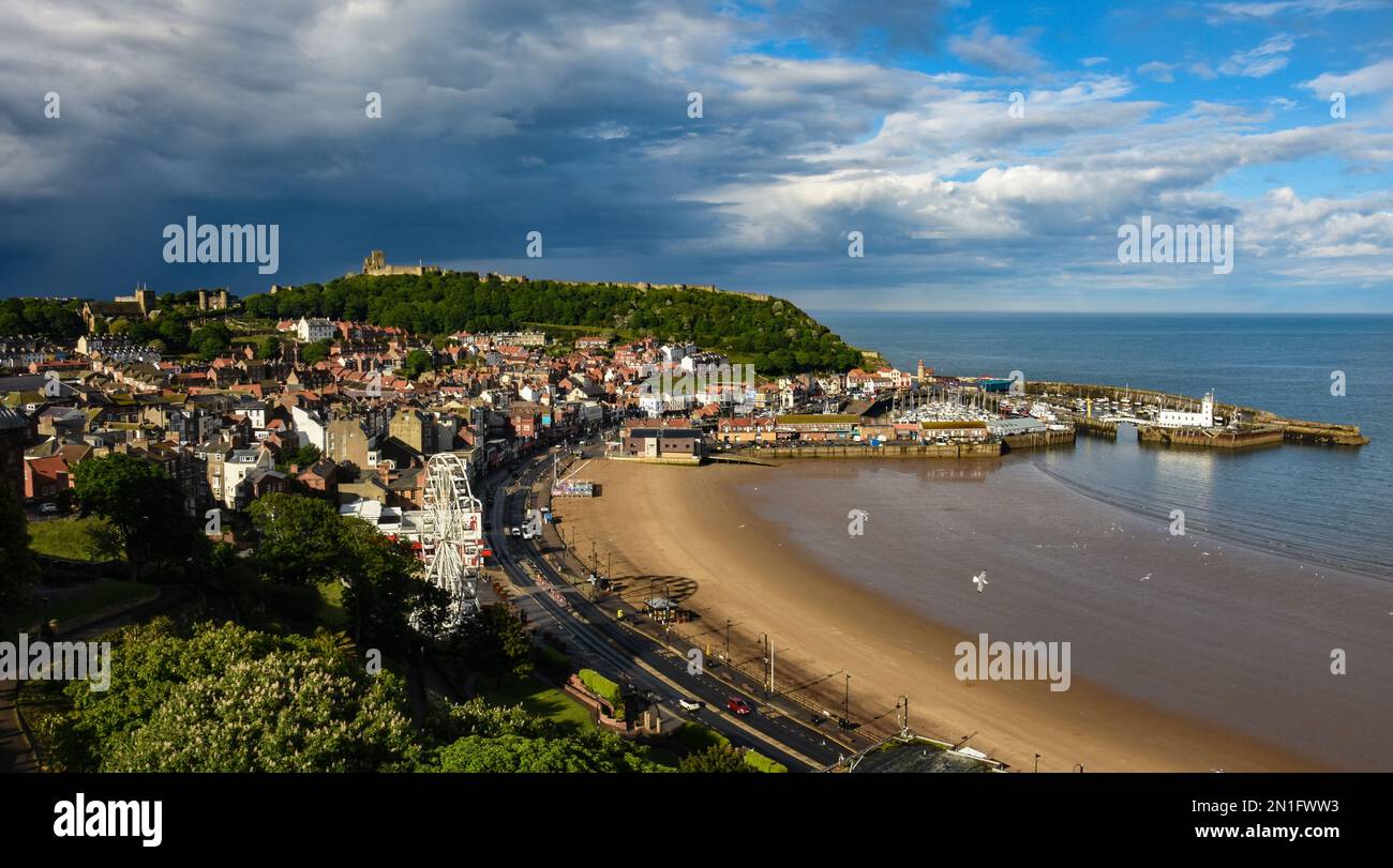 Scarborough, South Bay and harbour, Yorkshire, England, United Kingdom ...