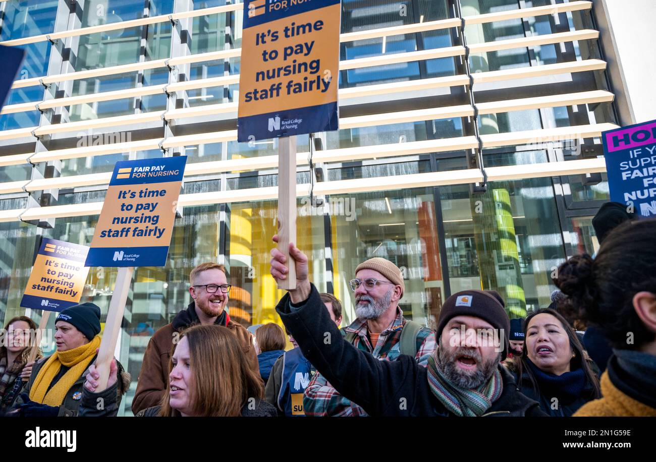 Nurse picket line uk hi-res stock photography and images - Alamy