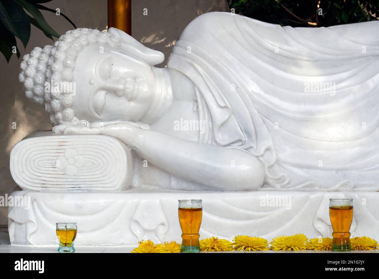Entered nirvana hi-res stock photography and images - Alamy