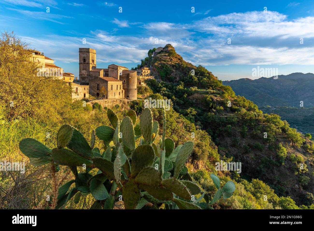 Chiesa madre di savoca hi-res stock photography and images - Alamy