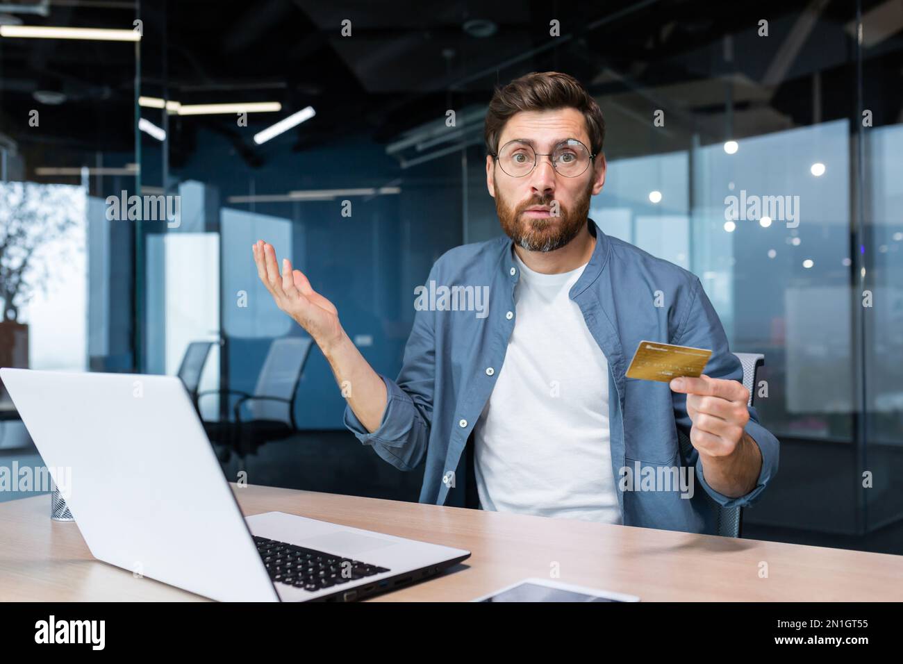 Bank error hi-res stock photography and images - Alamy