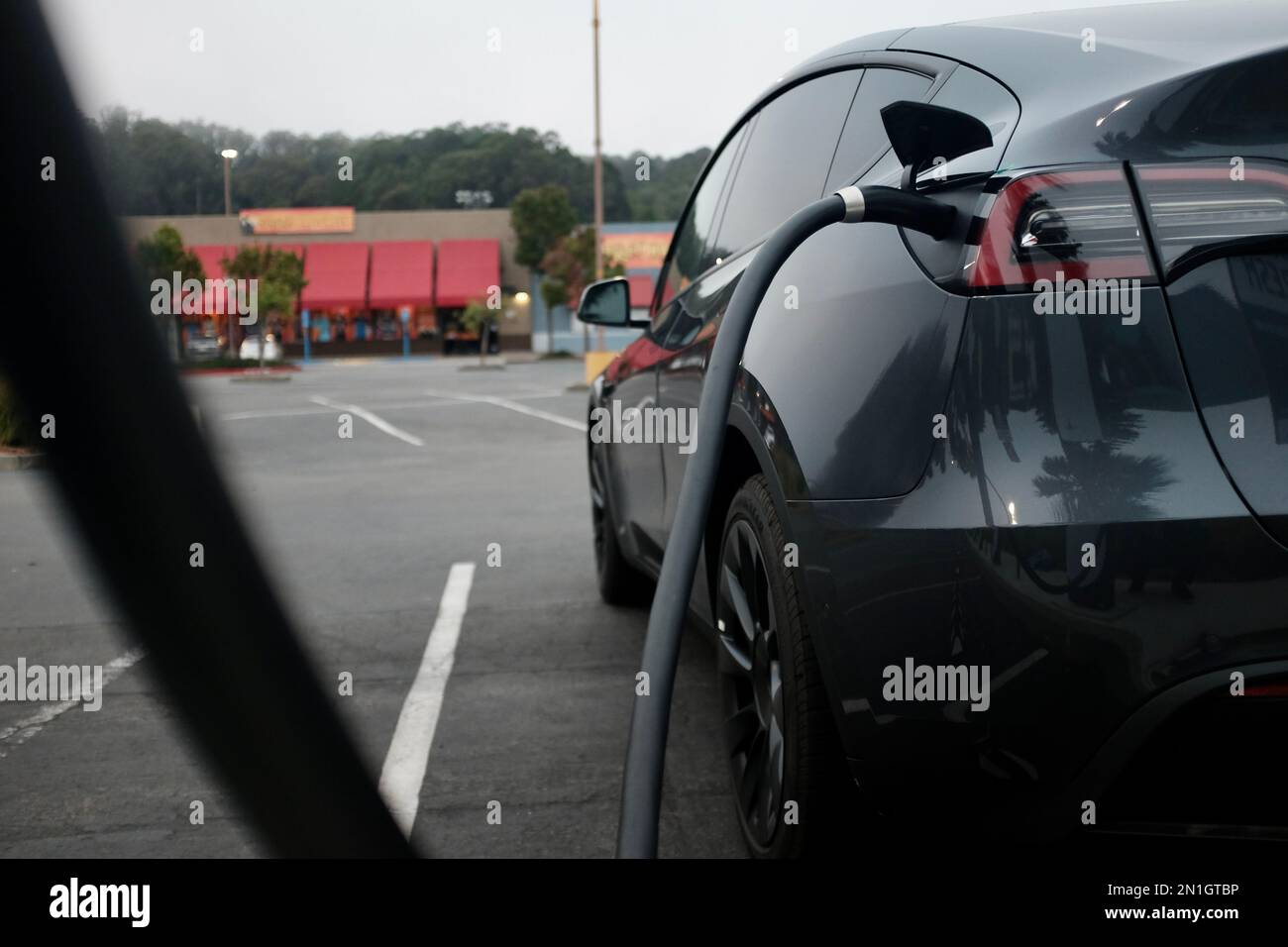 Tesla ev charger hi-res stock photography and images - Alamy