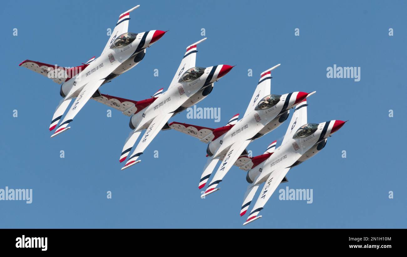 A view of F16's formation flight at Atlantic City Air Show Stock Photo ...