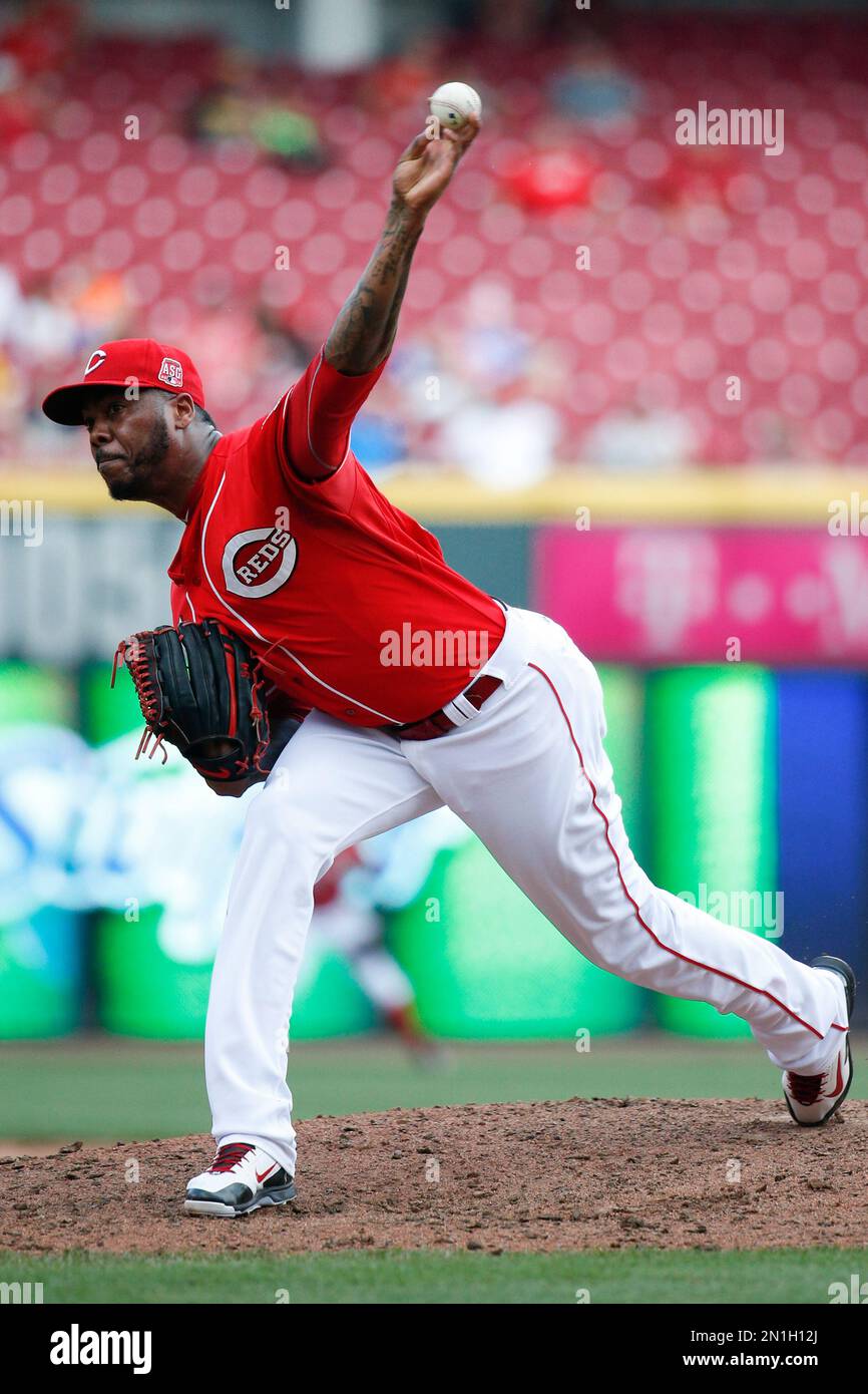 Cincinnati Reds relief pitcher Aroldis Chapman throws in the ninth ...