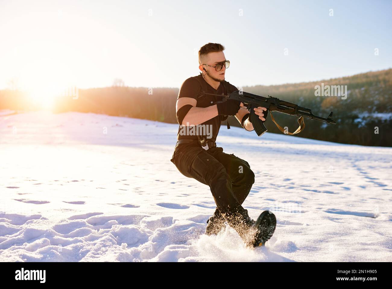 Us army reconnaissance commando forest hi-res stock photography and ...