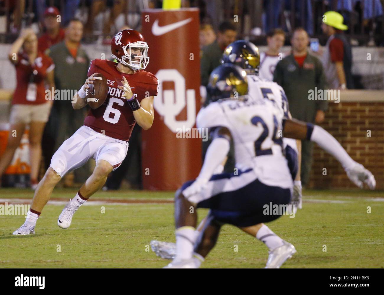 Oklahoma quarterback Baker Mayfield (6) passes against Akron in the third quarter of an NCAA ...