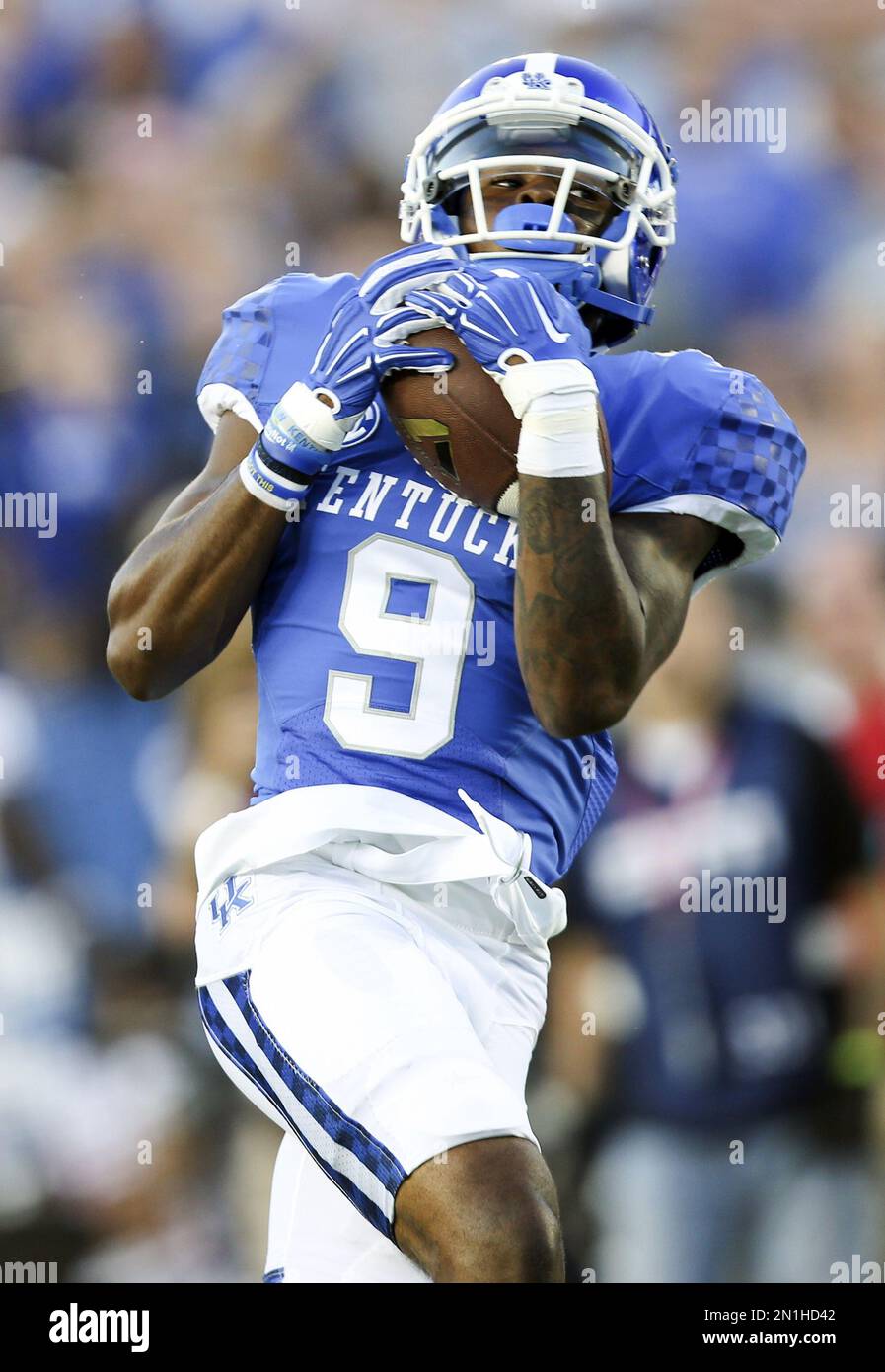 Kentucky wide receiver Garrett Johnson catches a touchdown pass during ...