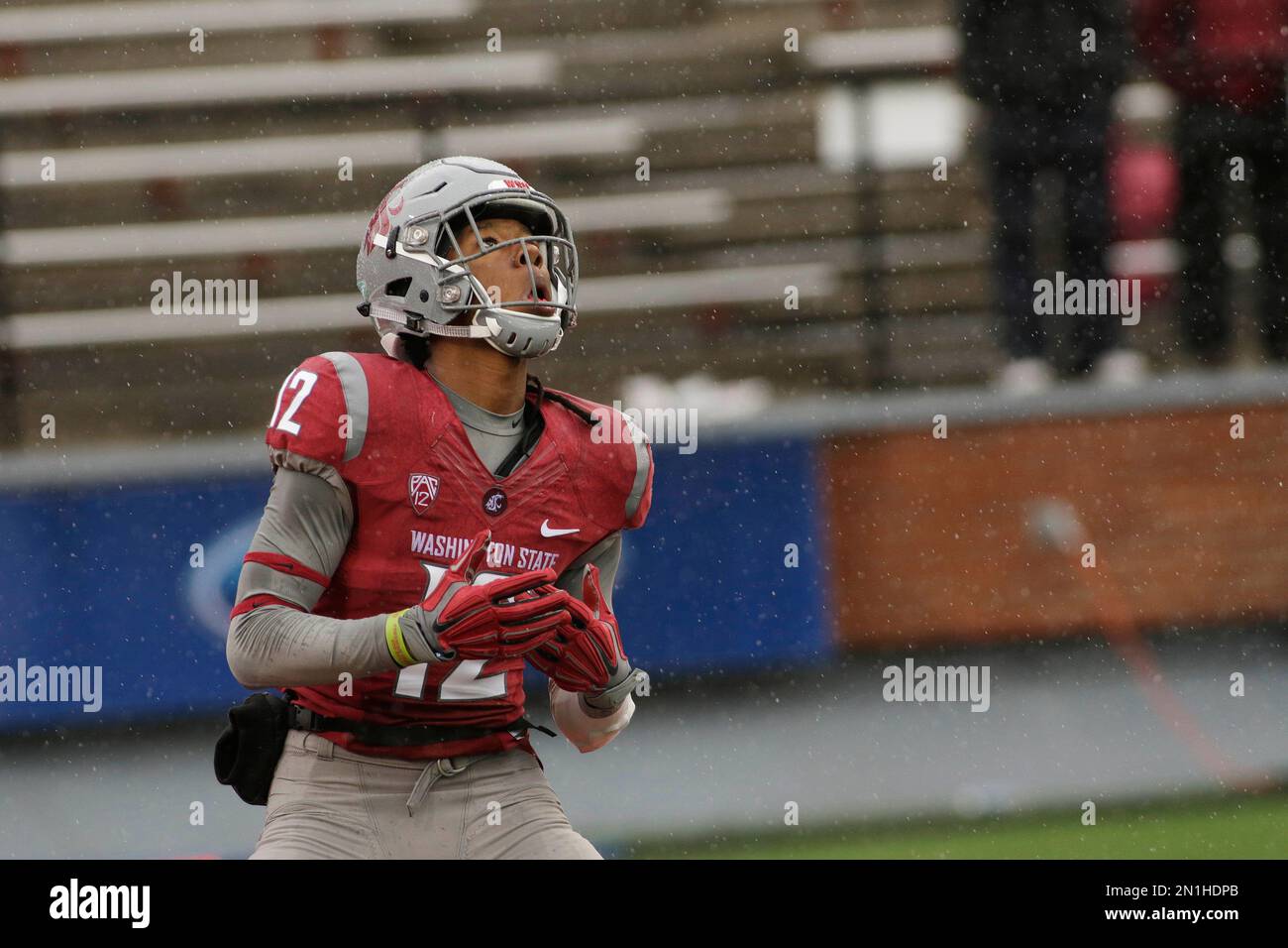 Washington State wide receiver Tavares Martin Jr. (12) waits for a kick ...