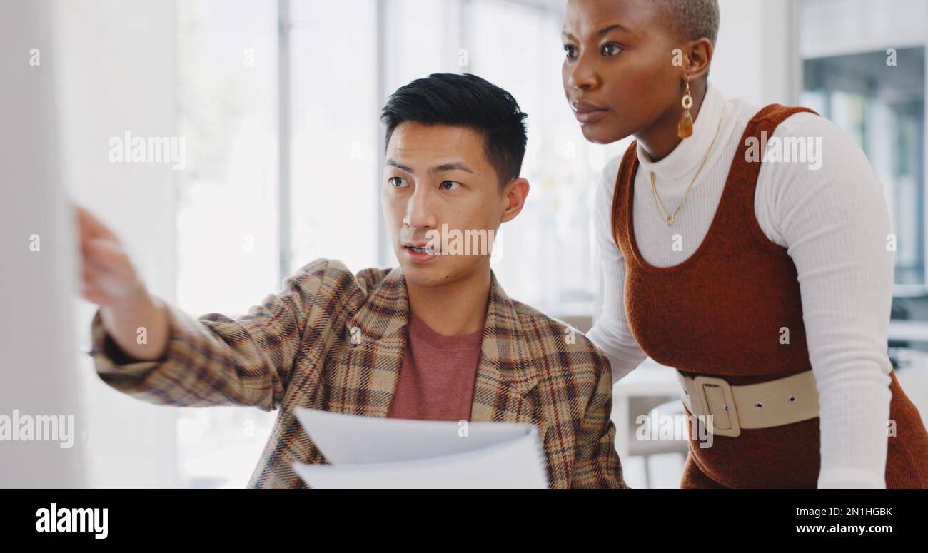 Leadership, black woman or manager mentoring an employee on SEO digital ...