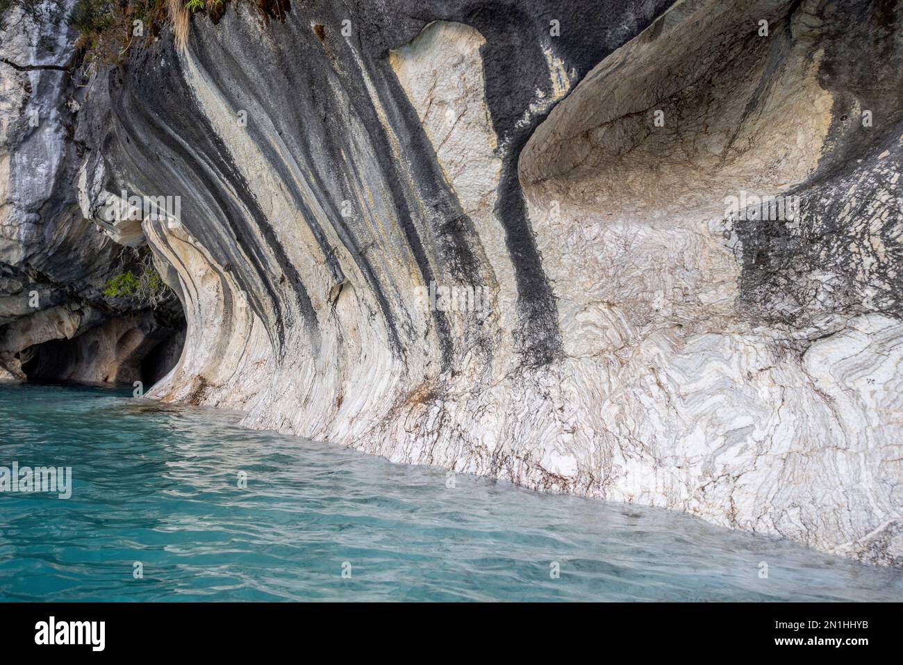 Kayak tour around the famous marble caves Catedral de Marmol, Capilla ...