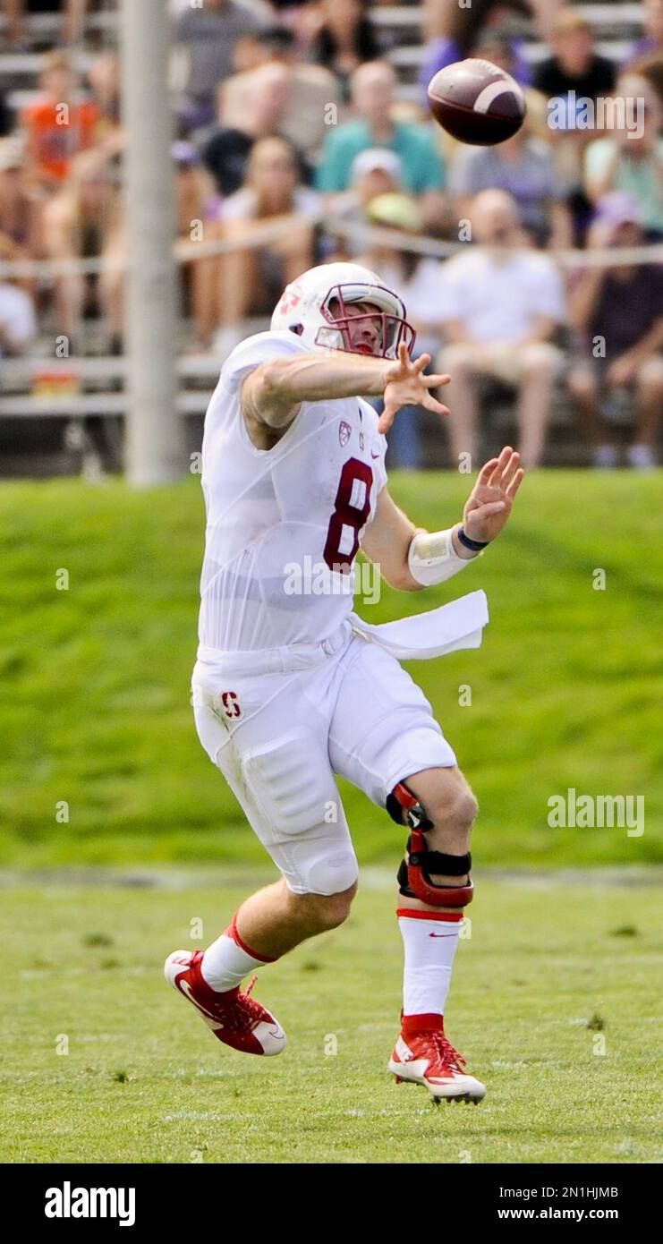 Stanford quarterback Kevin Hogan (8) throws against Northwestern during ...