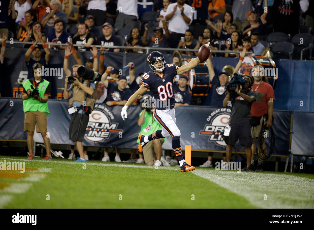 Chicago Bears wide receiver Marc Mariani (80) celebrates a touchdown in ...