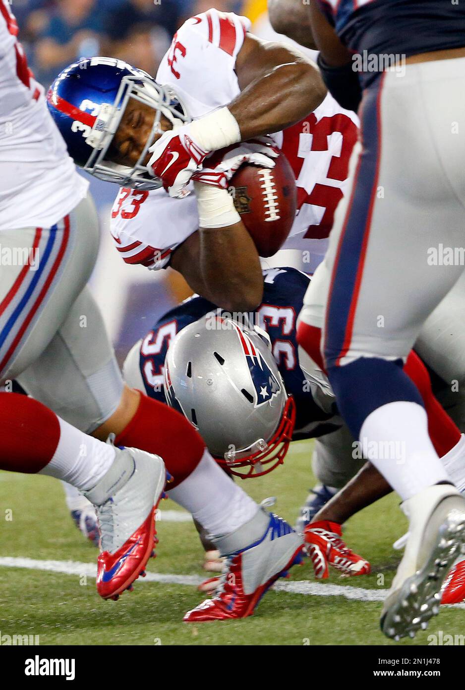 New England Patriots outside linebacker Eric Martin (53) tackles New ...