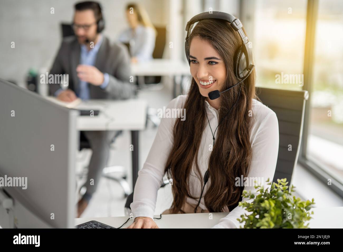 Customer service representative hi-res stock photography and images - Alamy