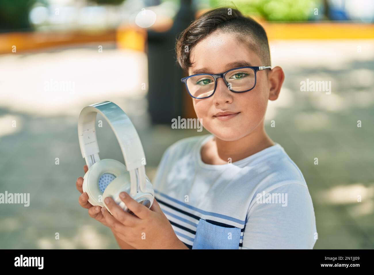 Hispanic boy green eyes hi-res stock photography and images - Alamy
