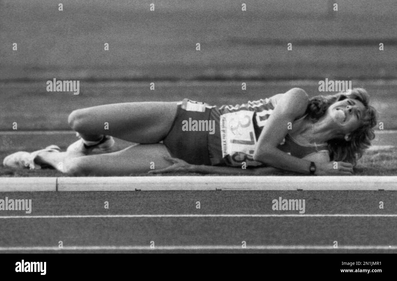 FILE - In this Aug. 11, 1984 file photo, Mary Decker-Slaney grimaces ...