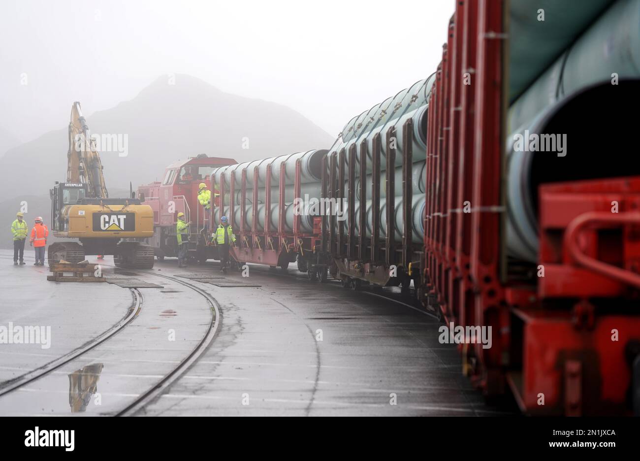 Liquefied natural gas train hi-res stock photography and images - Alamy
