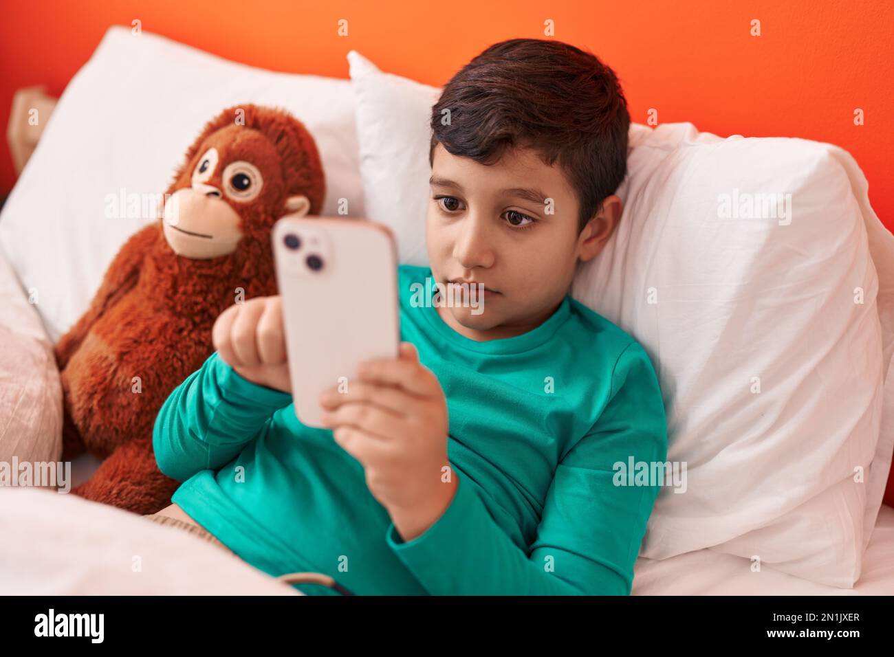Monkey typing hi-res stock photography and images - Alamy