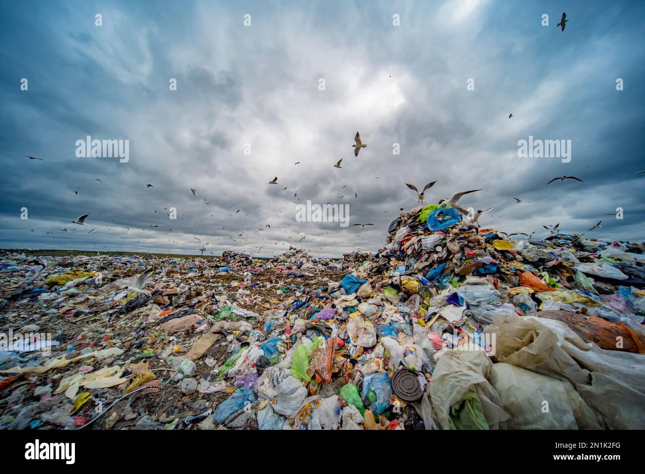 Climate change landfill debris hi-res stock photography and images - Alamy