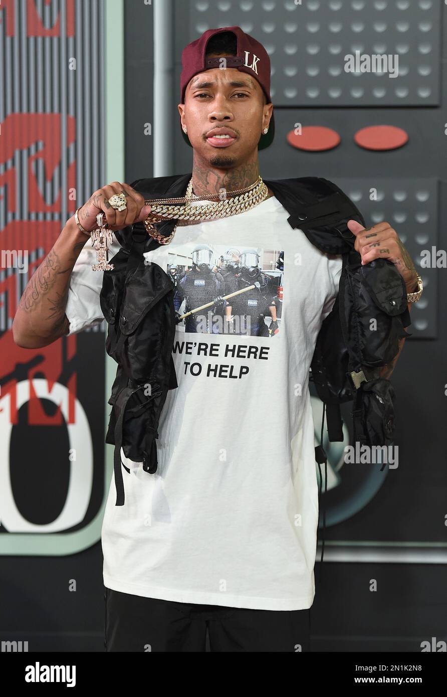 Tyga arrives at the MTV Video Music Awards at the Microsoft Theater on ...
