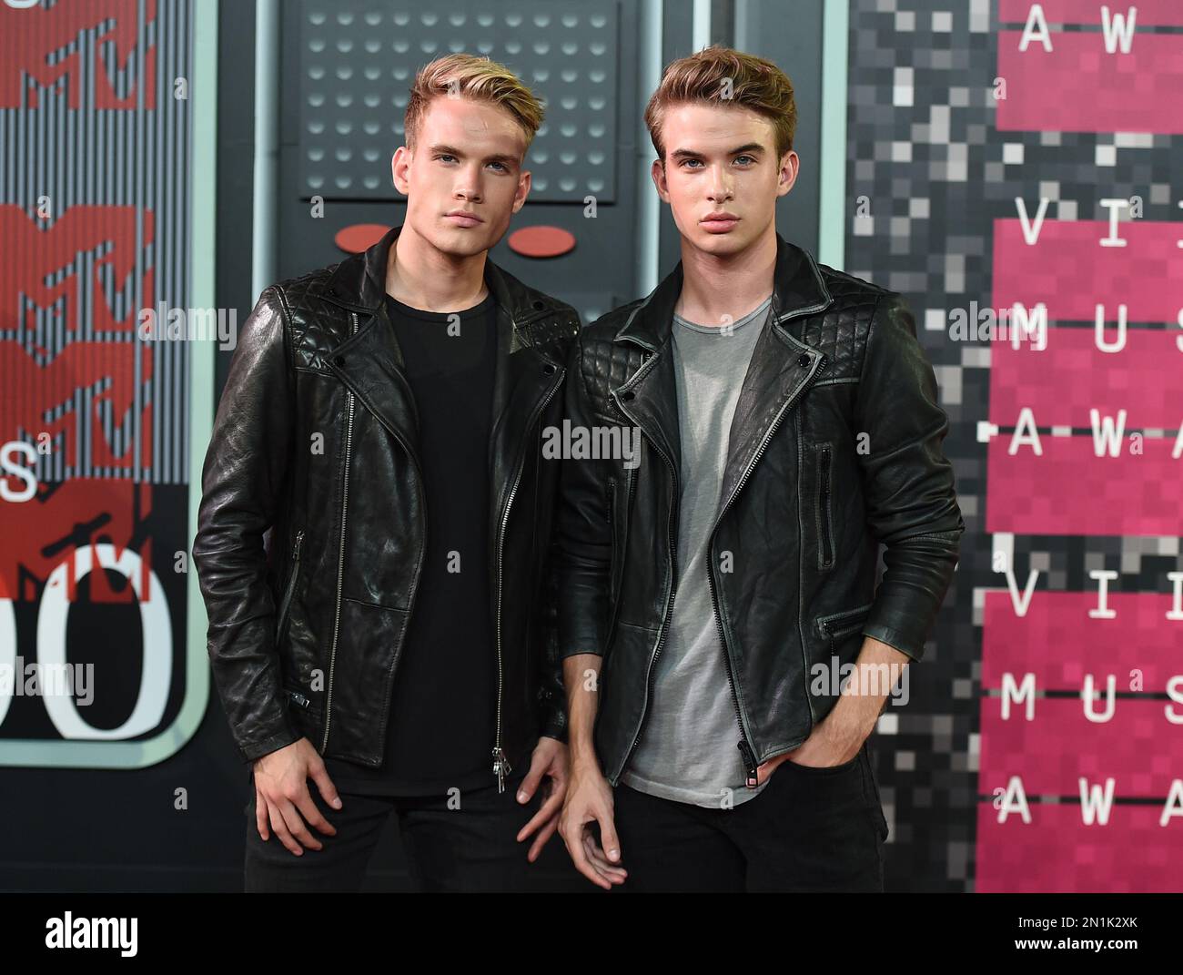 Austin Rhodes, left, and Aaron Rhodes arrive at the MTV Video Music ...