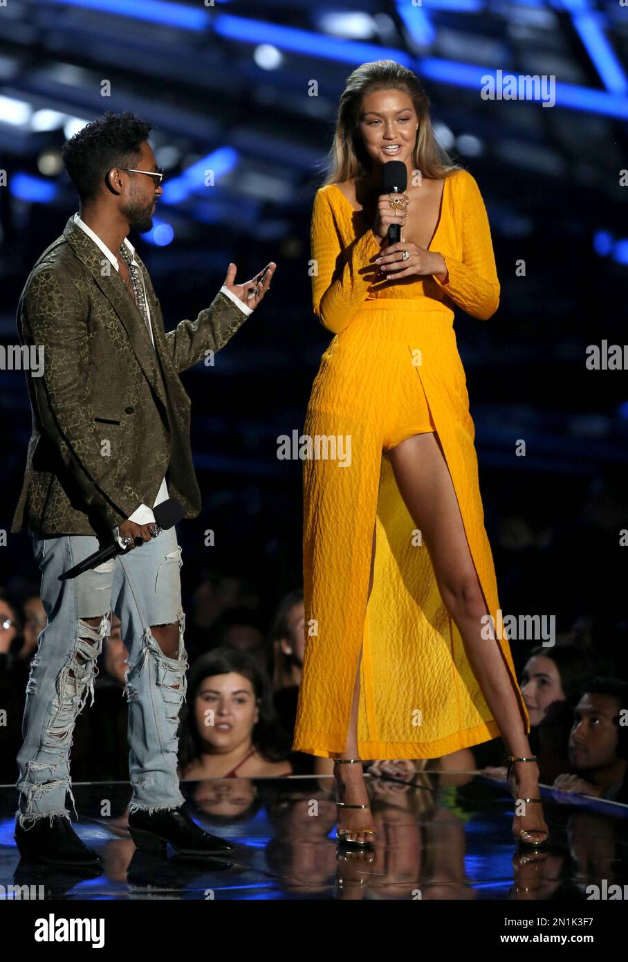 Miguel Left And Gigi Hadid Introduce A Performance By 21 Pilots And A